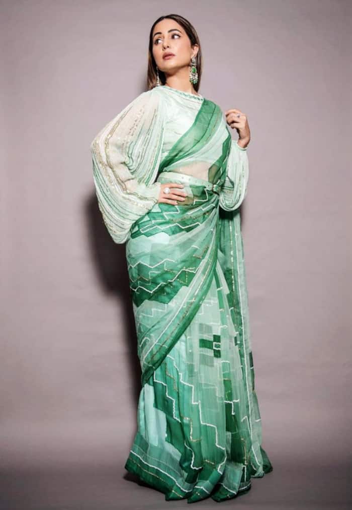 Hina Khan sultry look
