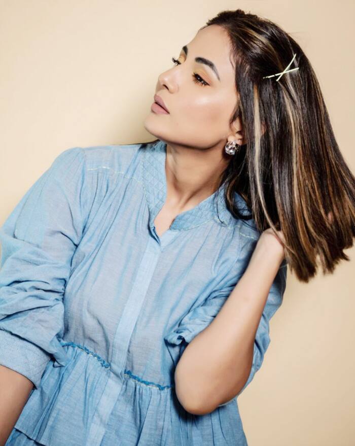 Hina Khan Opts For Nude Make up