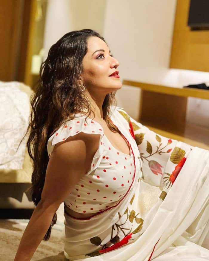 Monalisa Hot and Sexy Photos