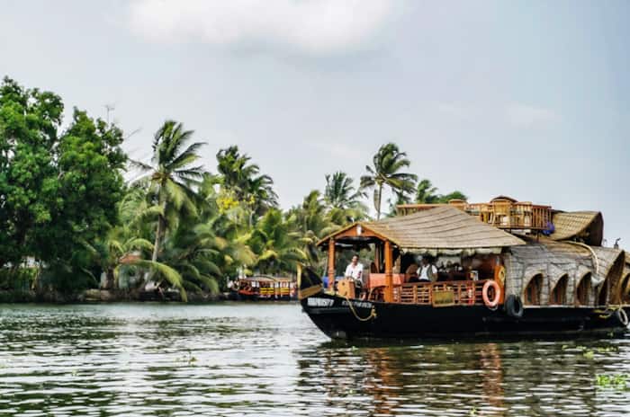 8 Reasons to Visit Alappuzha Backwaters