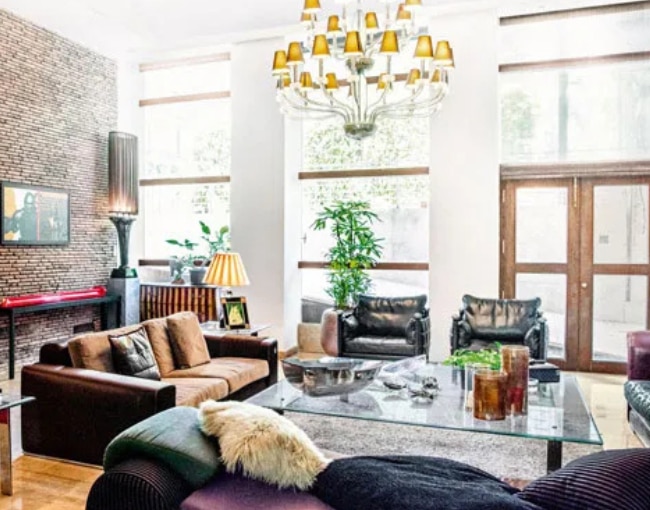 How much does Shah Rukh Khan's Mannat cost?