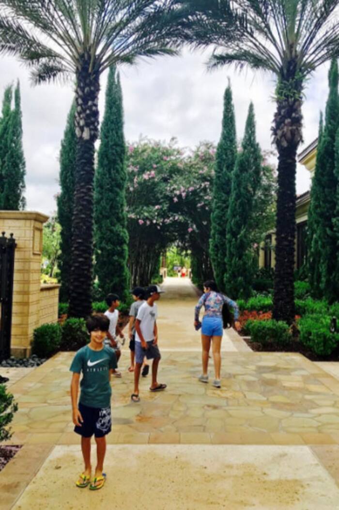 Suzzanne Khan is making her kids Hreehan and Hredhaan travel the world ...