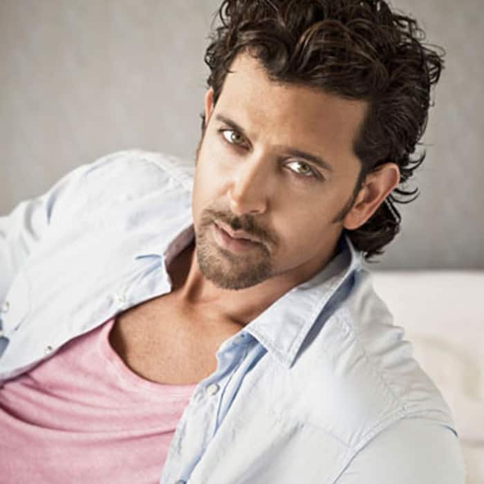 Hrithik Roshan rocks the nerd look during photo shoot