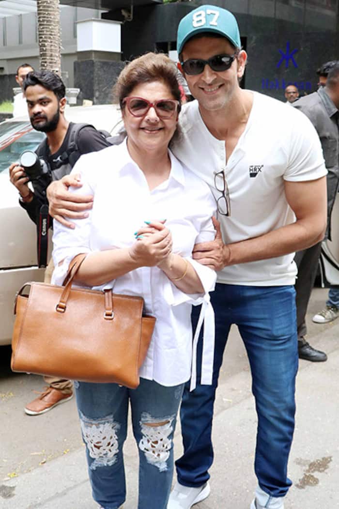 PICS: Sussanne Khan had a happy day out with Roshans, first time post ...