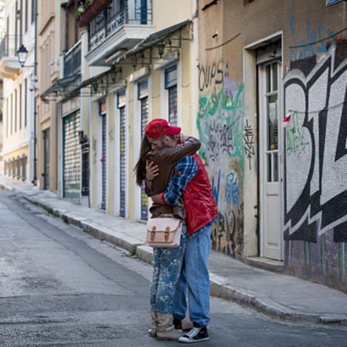 Happy Hug Day: Here are 6 benefits of hugging