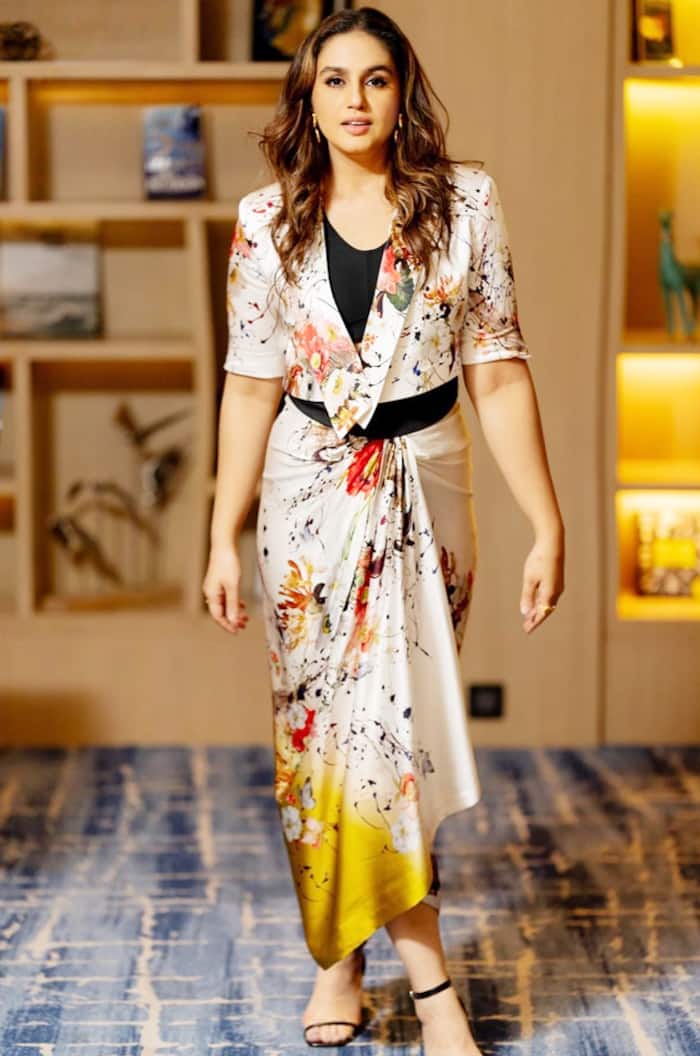 Huma Qureshi soars the temperature with her latest look