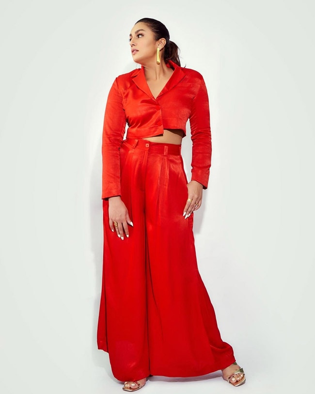 Huma Qureshi Looks Like a Red HOT Chili Pepper in Sexy Satin Co-Ord Set ...