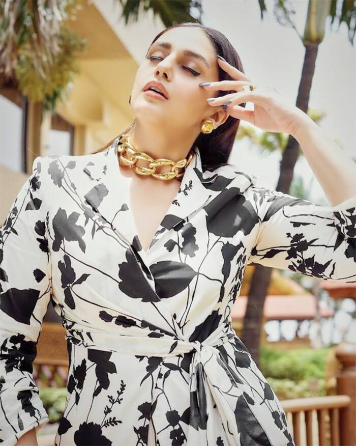Huma Qureshi Wows In Black & White Co-Ord Set At Maharani 2 Promotional ...