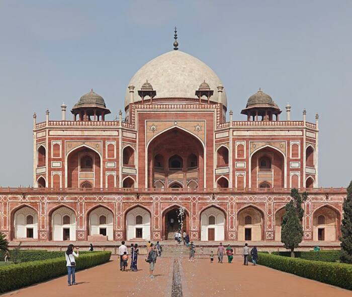 10 world-famous monuments built by Mughals in India
