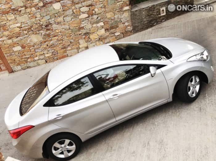 Hyundai Elantra Exterior img18