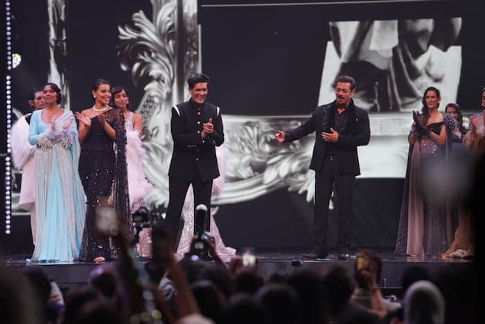 IIFA 2023: Salman Khan-Nora Fatehi Rock Abu Dhabi With Swag And Glamour ...