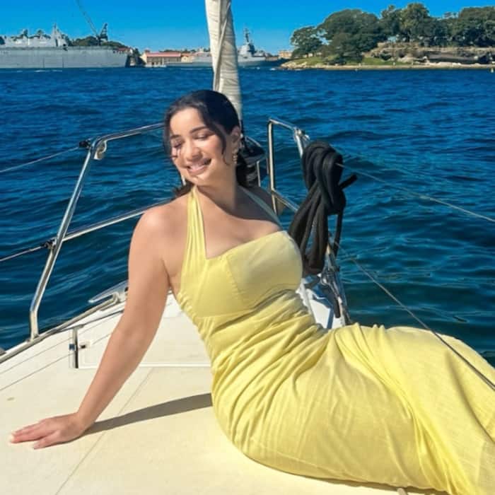 Sachin Tendulkar's daughter Sara Tendulkar went to London to study....