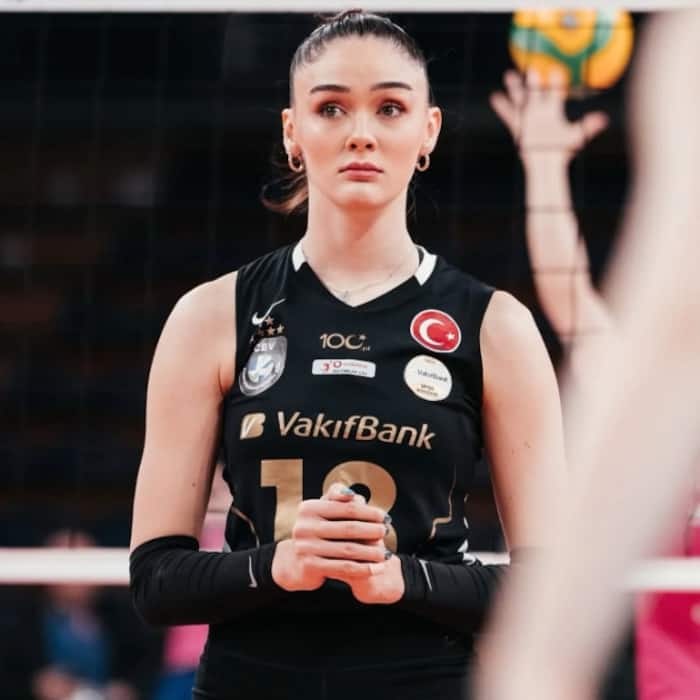 Meet Turkey's extremely beautiful athlete Zehra Gunes, her net worth is ...