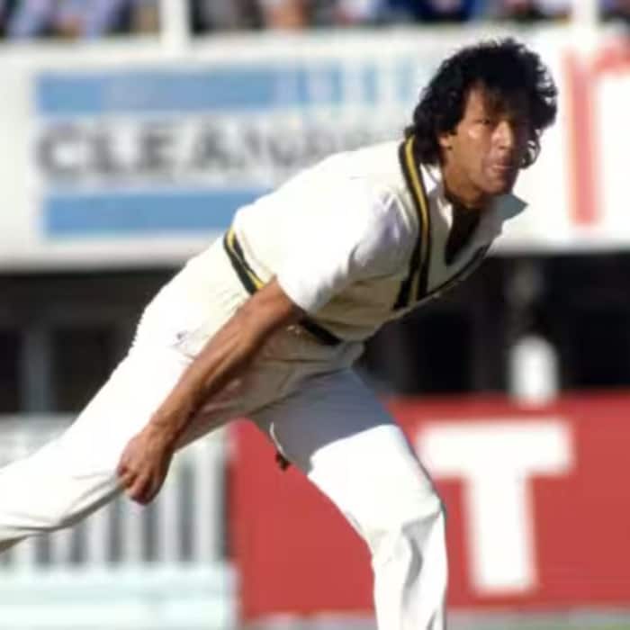 Star Pakistan cricketer currently in jail is the reason why Sunil Gavaskar completed 10000 runs ...