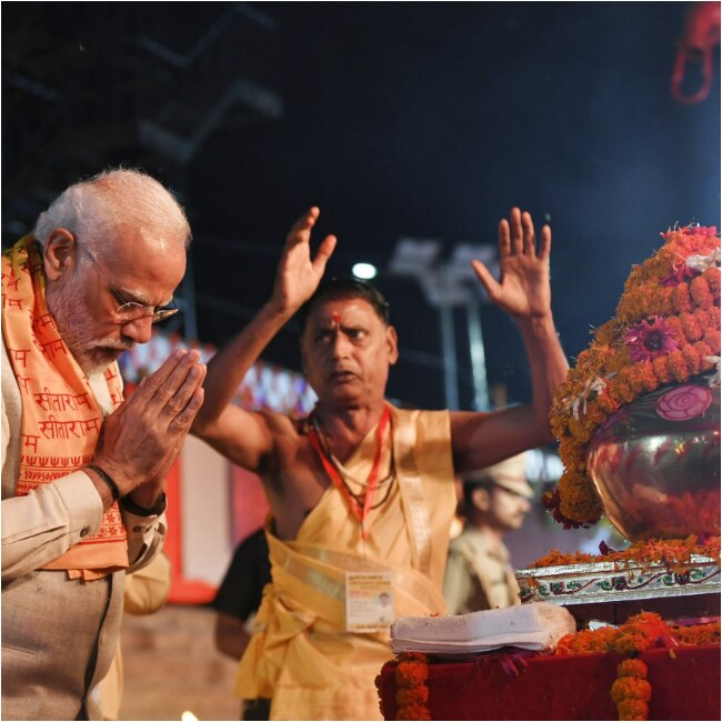 Ayodhya Glows on eve of Diwali