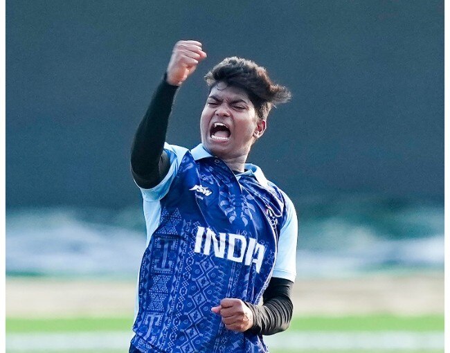 India pacer Pooja Vastrakar celebrates after taking a wicket in against ...