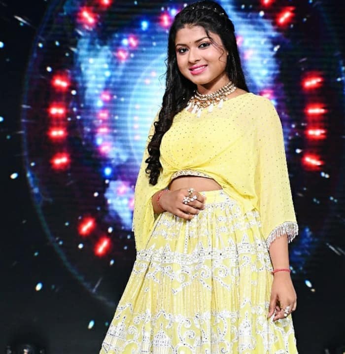 Indian Idol 12 contestant Arunita Kanjilal Stuns in Yellow