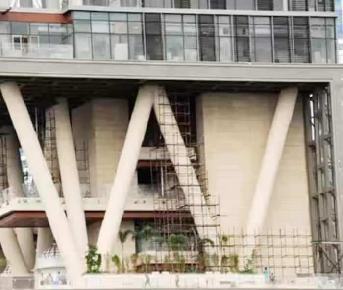 600 servants, helipad, home spa, ice-cream parlour: Unseen inside ...