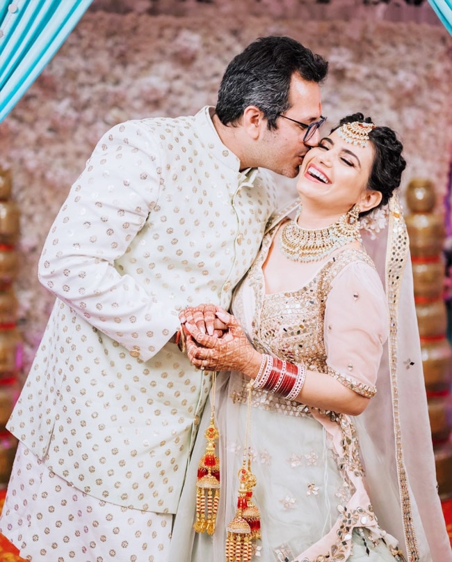 Rita Reporter Aka Priya Ahuja Looks Prettiest In Wedding Lehenga