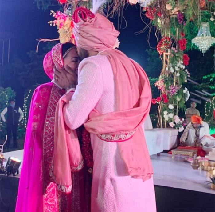 Punit Pathak-Nidhi Moony Singh Kiss Each Other at Their Fairytale ...