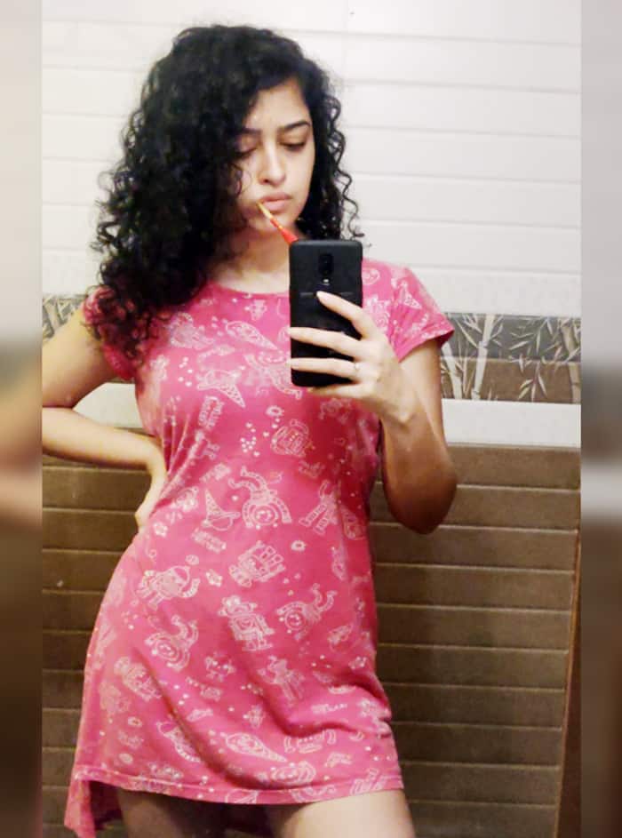 Apsara Rani bold and beautiful pictures