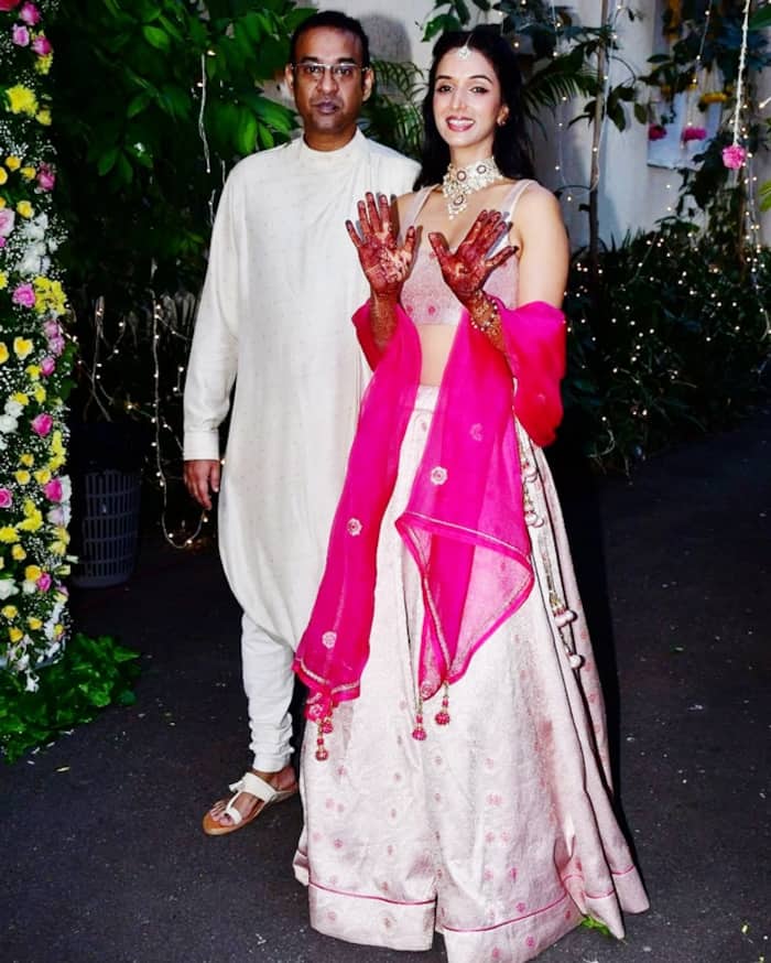 Ira Trivedi Madhu Mantena Mehendi Ceremony