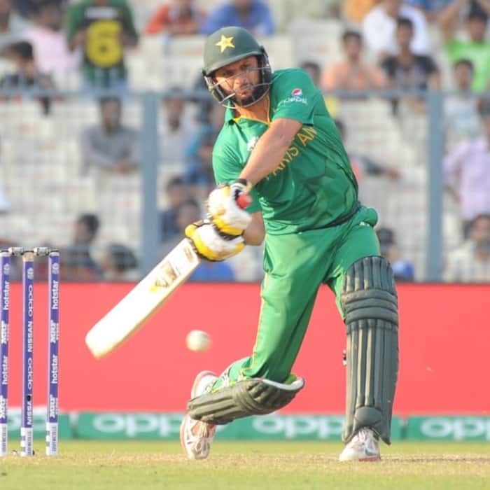 Star Pakistan cricketer backs Irfan Pathan's remark, calls Shahid Afridi 'Badtameez', due to...