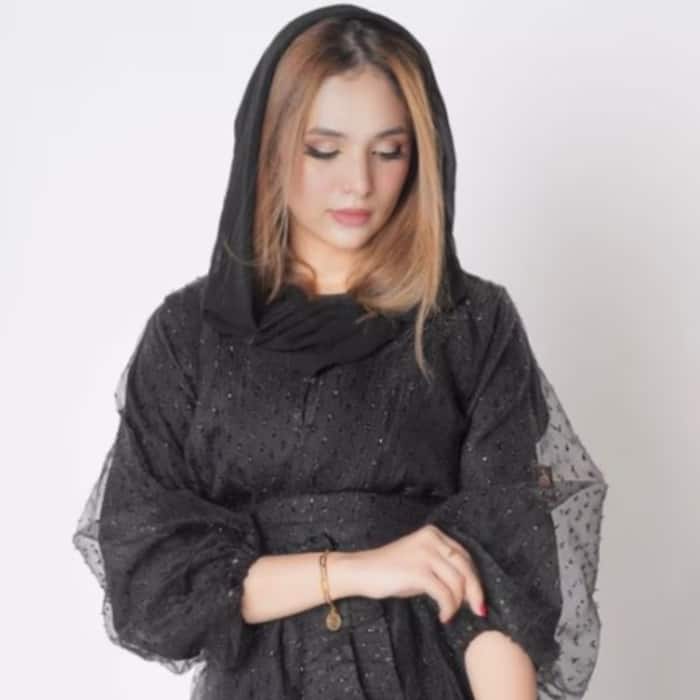 Meet Irfan Pathan's beautiful wife Safa Baig, the two first met at ...