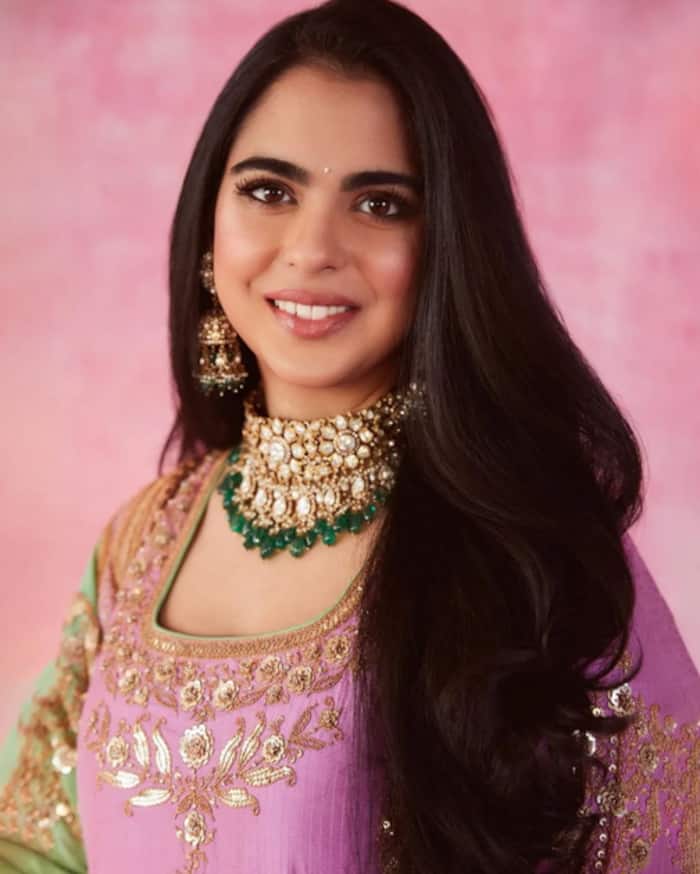 Isha Ambani's luxe mansion in Beverly Hills has 12 bedrooms, infinity ...