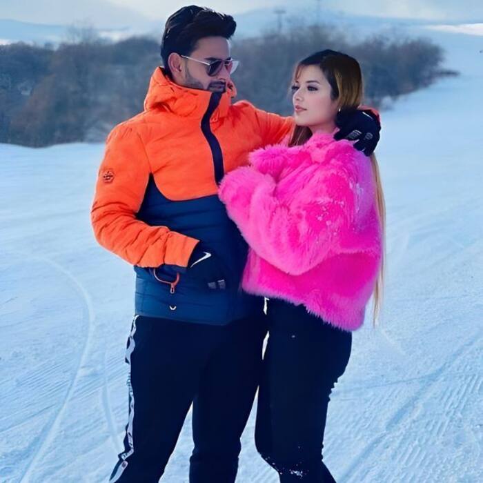 Meet Isha Negi rumored girlfriend of Rishabh Pant, she works as .., her ...