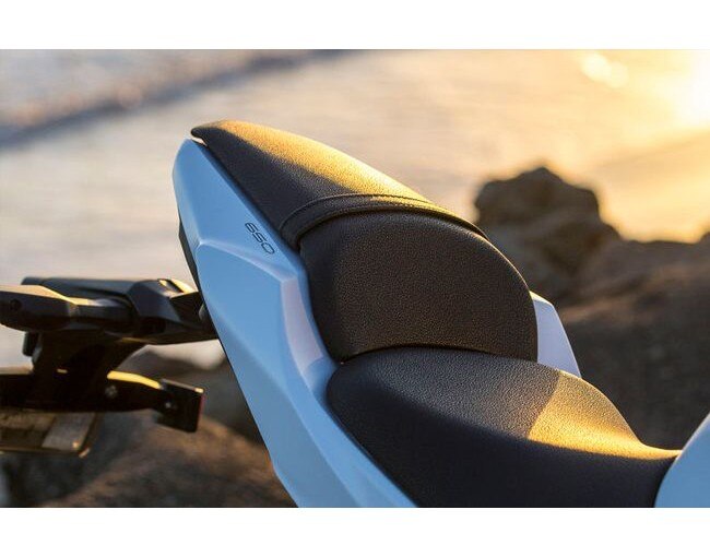 It gets split seats for a snug fit and comfortable seating for the ...