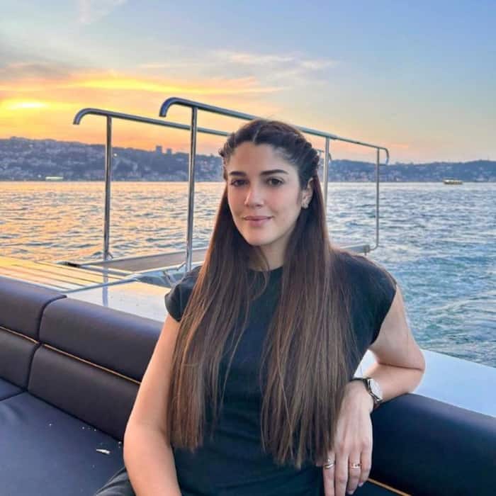 Meet Izabelle, ex-girlfriend of Kohli, she is now married to..., is from...