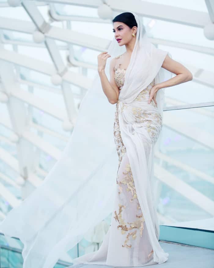Jacqueline Fernandez Hits The Glam Charts in Exquisite Flowy Gown With ...