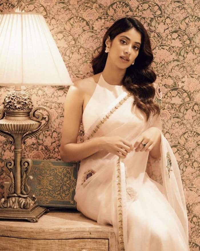 Jahnvi Kapoor Makes Vintage Look Cool in Blush Pink Saree And Halter ...