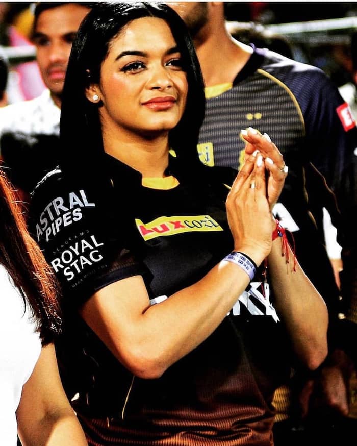 IPL Star Andre Russell's Wife Jassym Lora; Is She The Hottest WAG ...