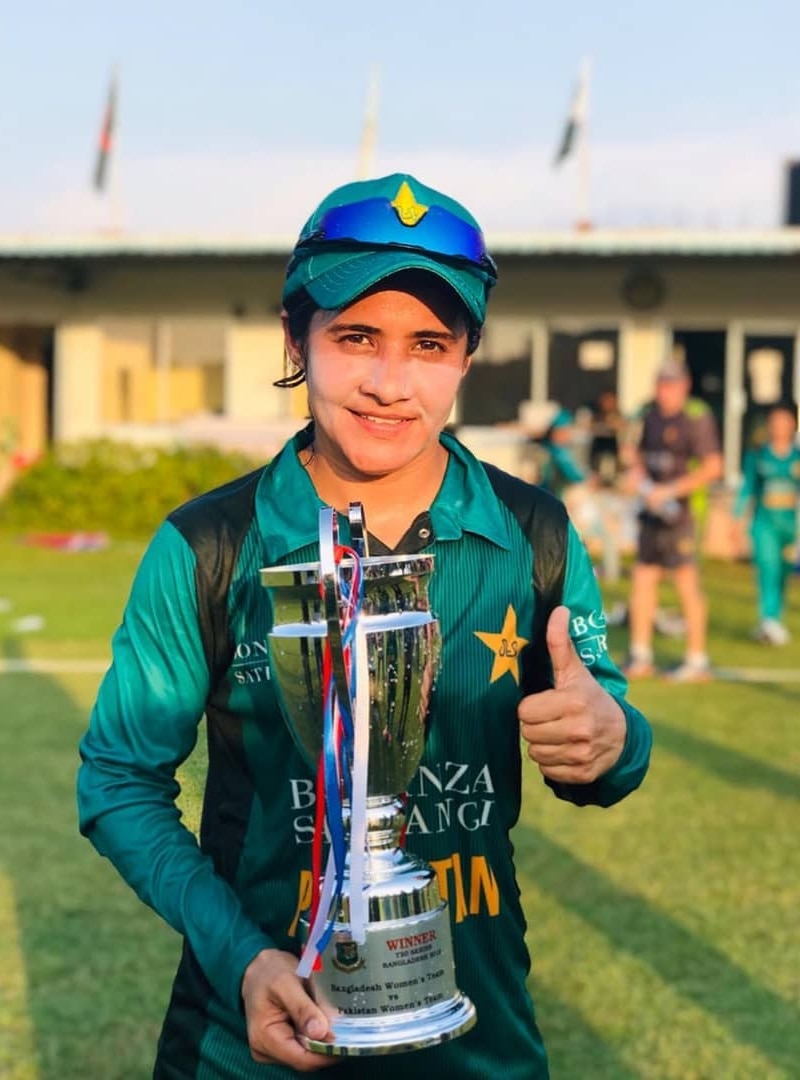 Javeria Khan, Pakistan