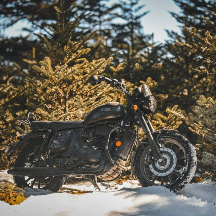 IN PICS: Jawa 42 ‘Tawang Edition’ Motorcycle, Inspired By Lungta — The ...