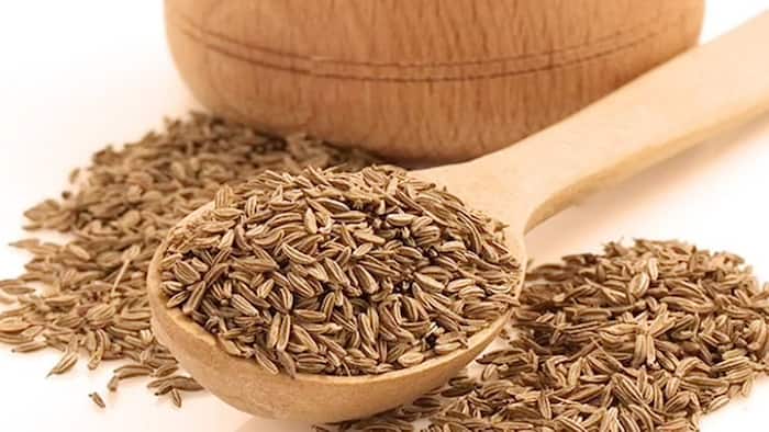 7 Amazing Health Benefits of Drinking Jeera Water