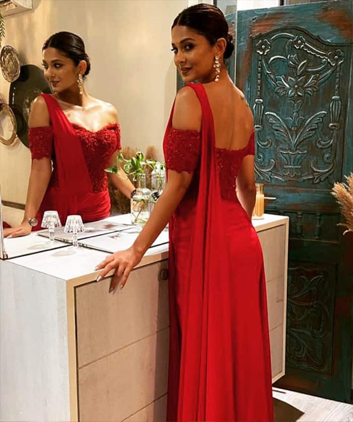 Jennifer Winget Stuns in Red Hot Off-Shoulder Blouse And Matching Saree ...
