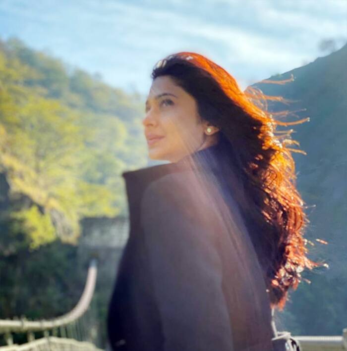 Jennifer Winget Looks Stunning in Latest Pictures