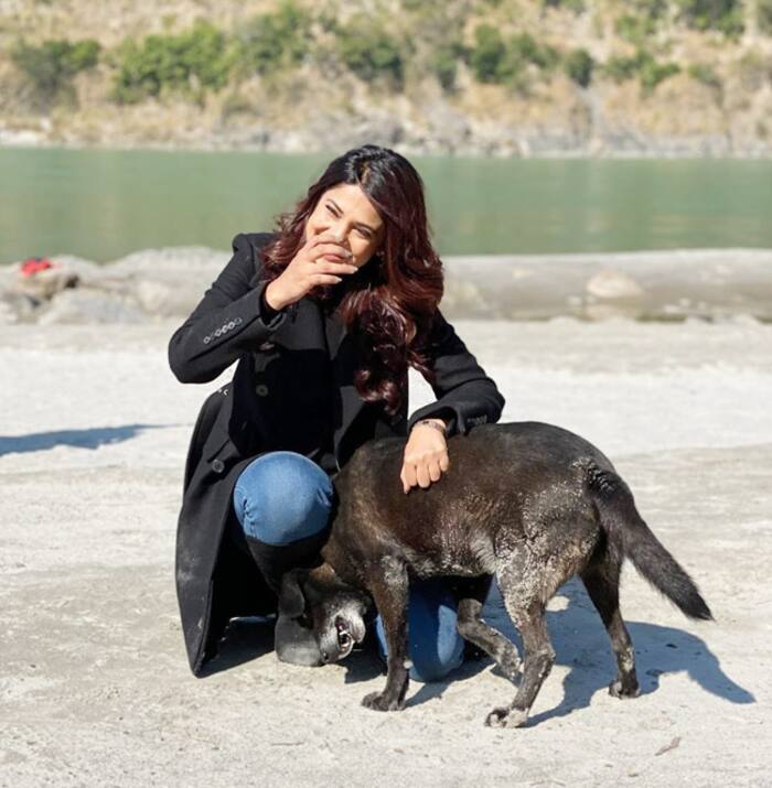 Jennifer Winget Looks Stunning in Latest Pictures