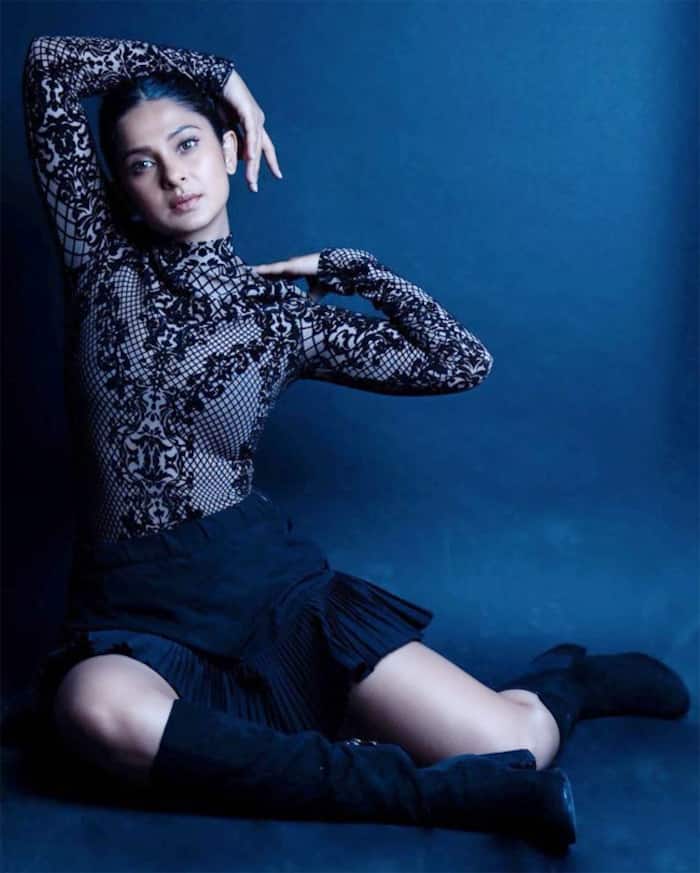 Jennifer Winget Sets Internet On Fire With Sultry Looks in Black – See ...