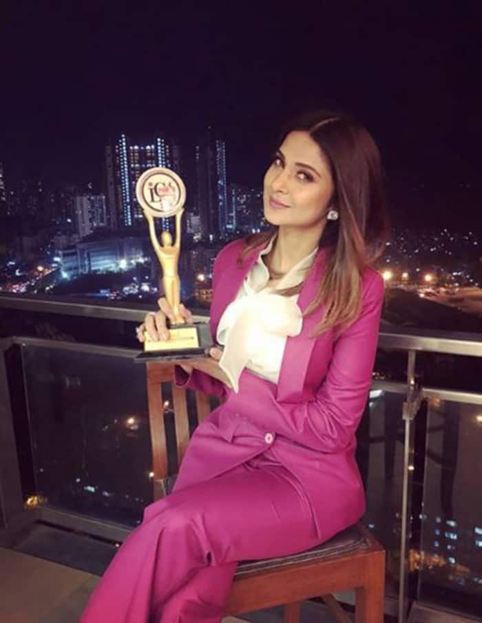 Jennifer Winget Wins Versatile TV Actress Award