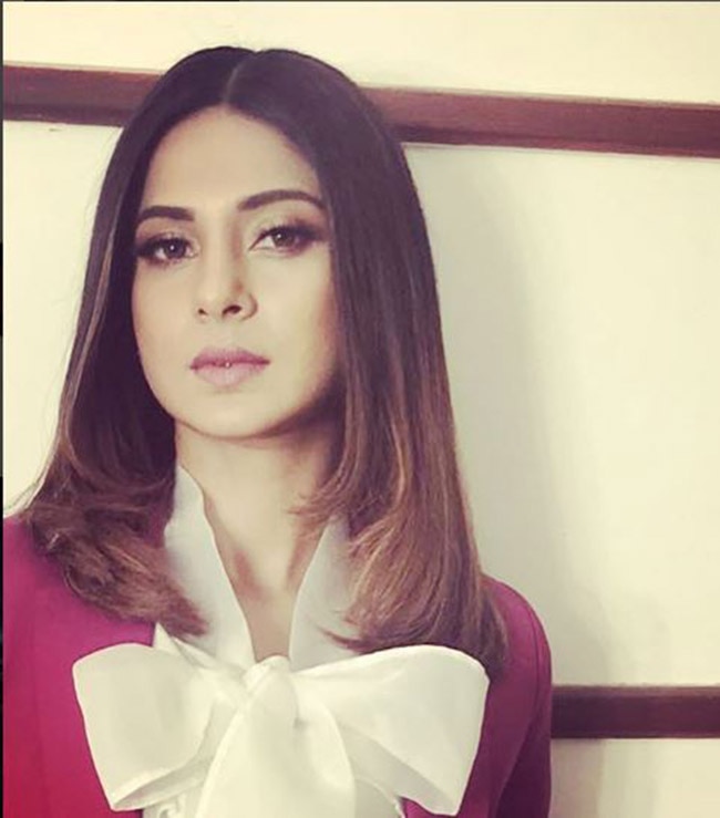 Jennifer Winget Shares Picture on Instagram