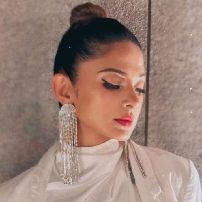 Jennifer Winget’s Subtle Gold Studs