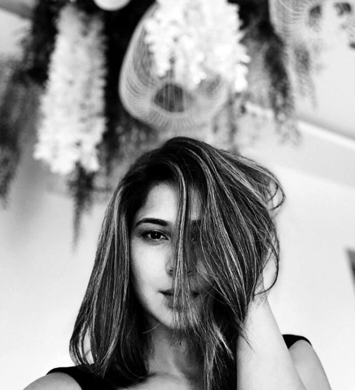 Jennifer Winget Goes Sultry in Black Tank Top And Killer Expressions in ...