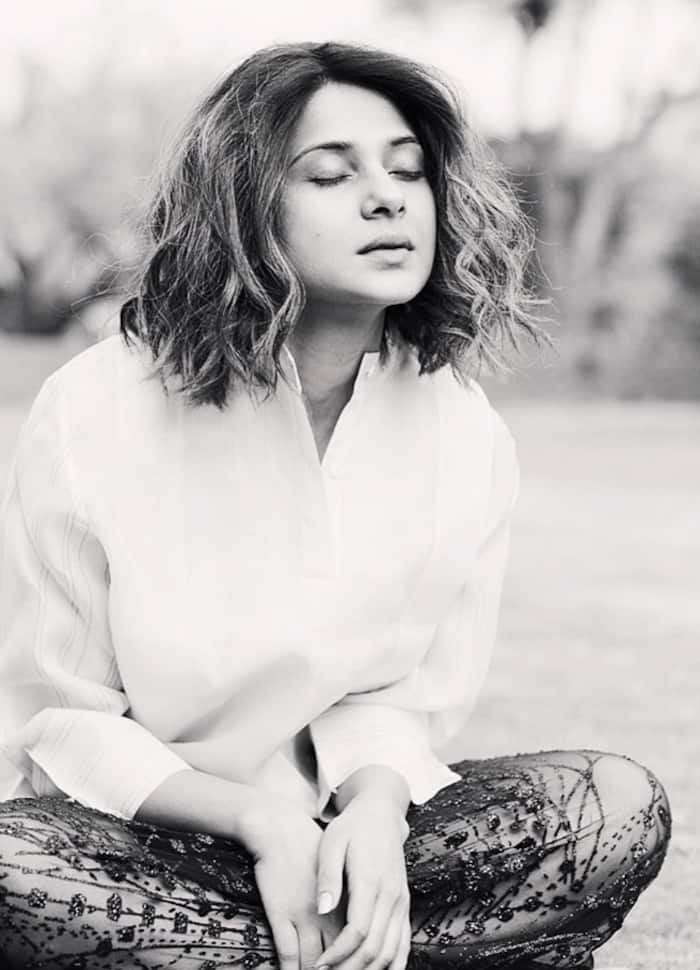 Jennifer Winget's Hot Photoshoot in Pink Blazer Suit And Yellow Top ...