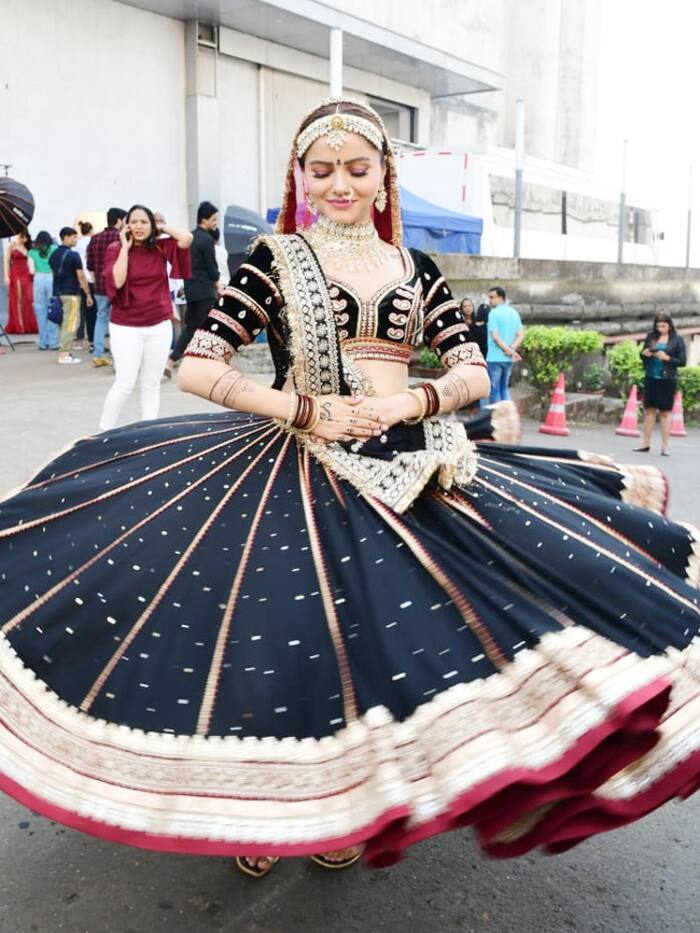 Rubina Dilaik Twirls Her Way Into The Hearts of Fans With Her New Look ...