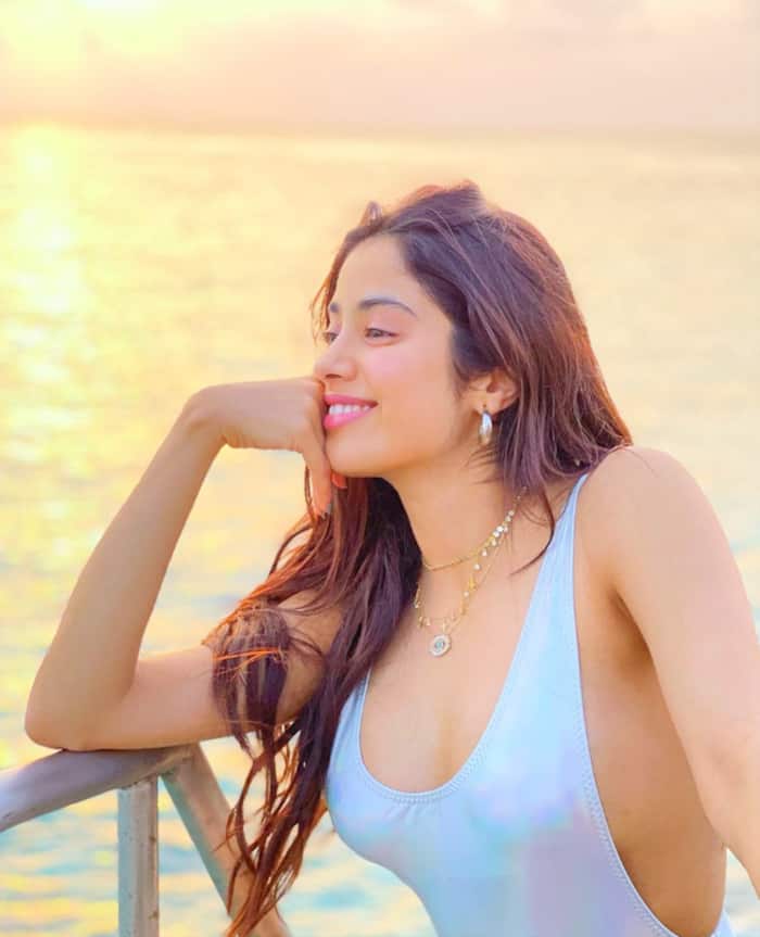 Jhanvi Kapoor Flaunts Bikini Bod in Maldives, Fans Comment 'Ufff'