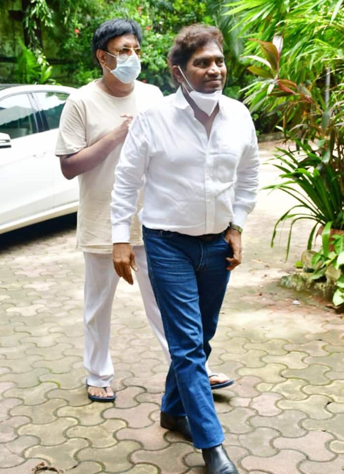 Johnny Lever attended the funeral of veteran comedian Jagdeep
